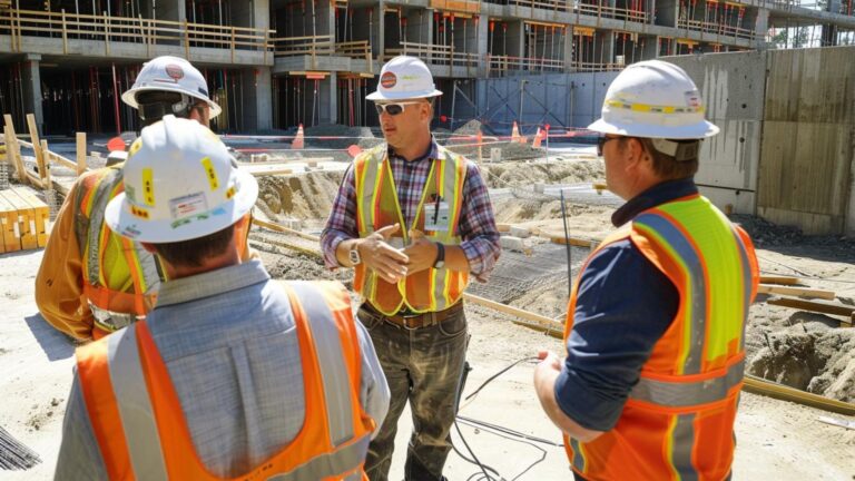 CPR Training for Construction Workers - Safety in High-Risk Jobs